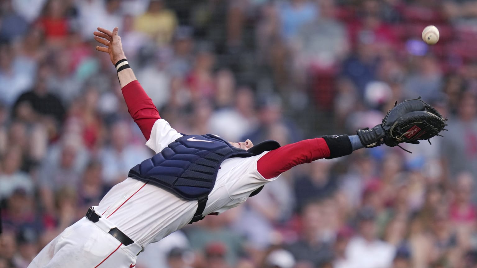 Danny Jansen makes a spectacular grab | 07/31/2024 | Boston Red Sox