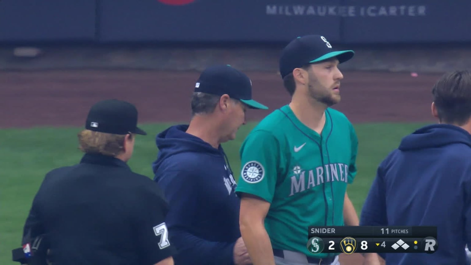 Collin Snider exits game with an injury in the 4th | 04/07/2024 ...