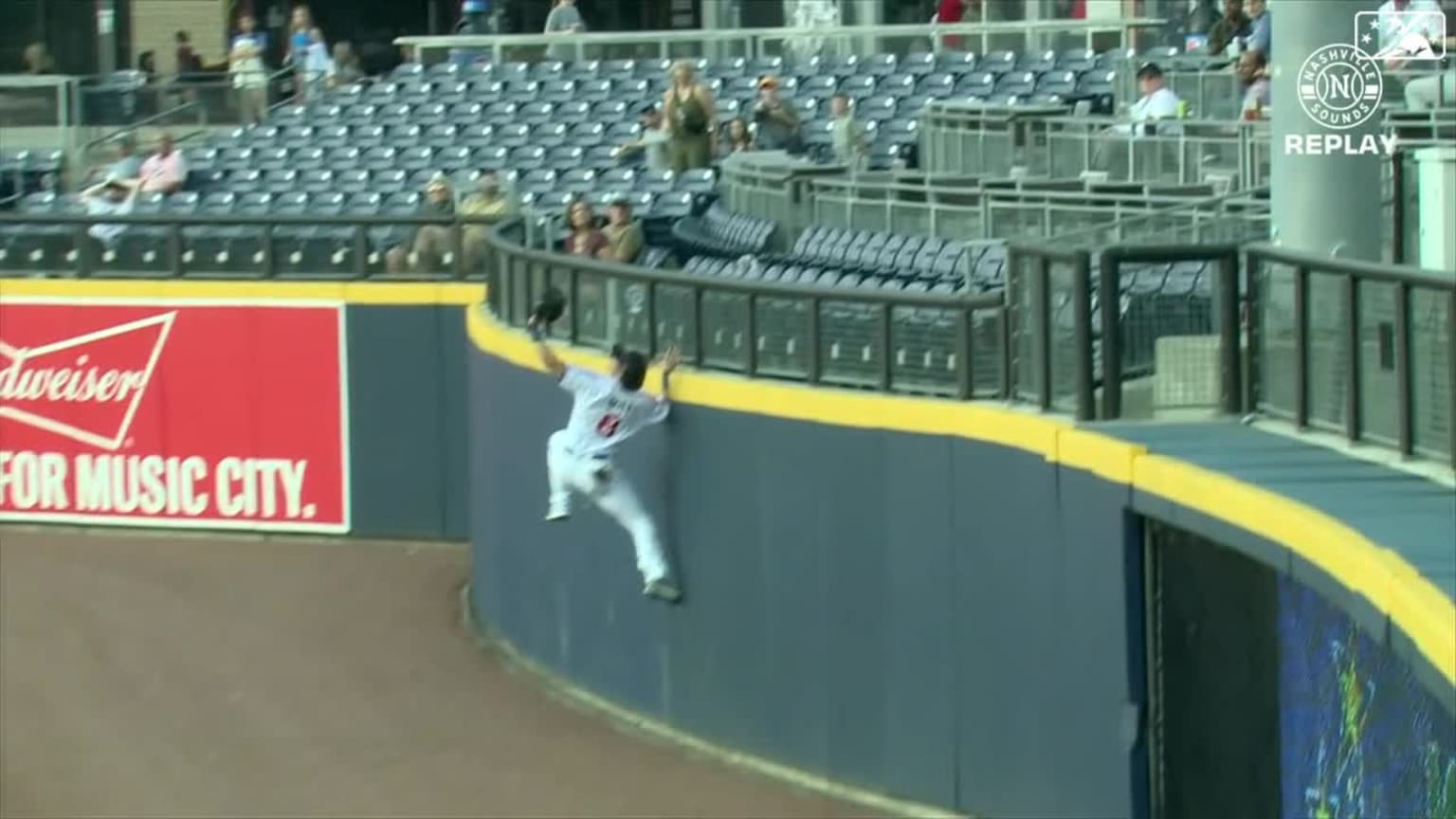 Skye Bolt scales the left field wall and robs a homer | 05/24/2023 ...