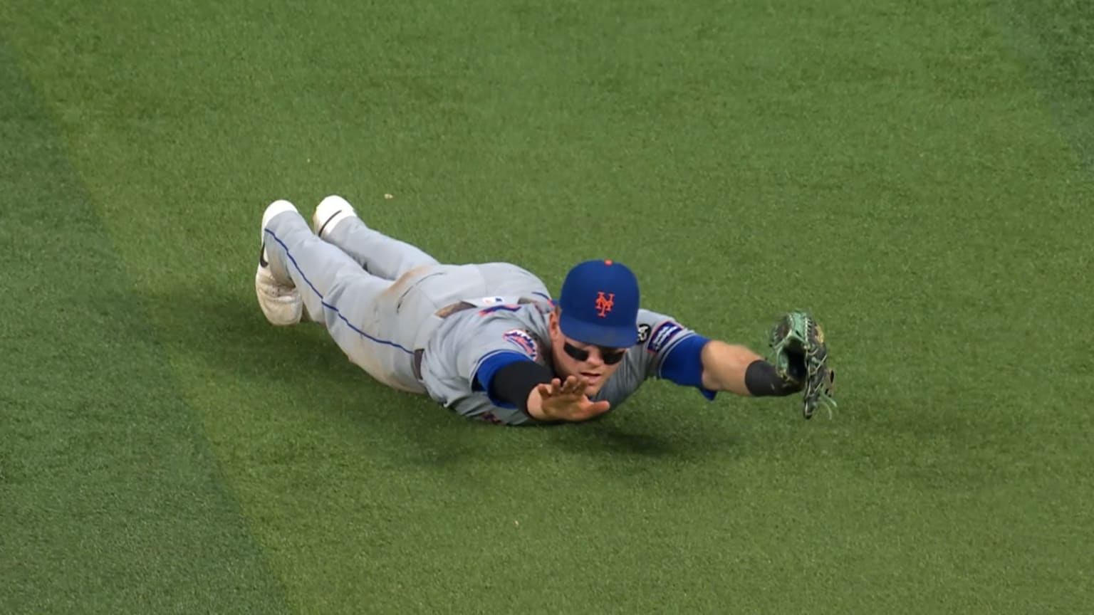 Harrison Bader's great sliding catch | 07/22/2024 | New York Mets