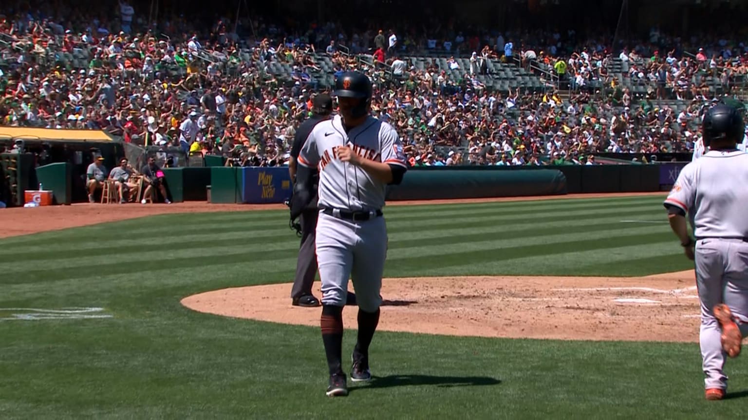 The Giants score on a fielder's choice for the lead | 08/06/2023 | San ...