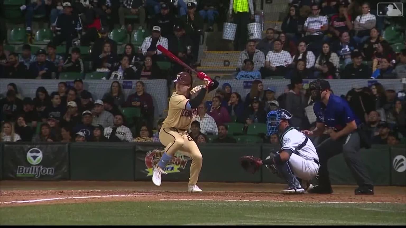 River Town's RBI triple | 12/31/2025 | MLB.com