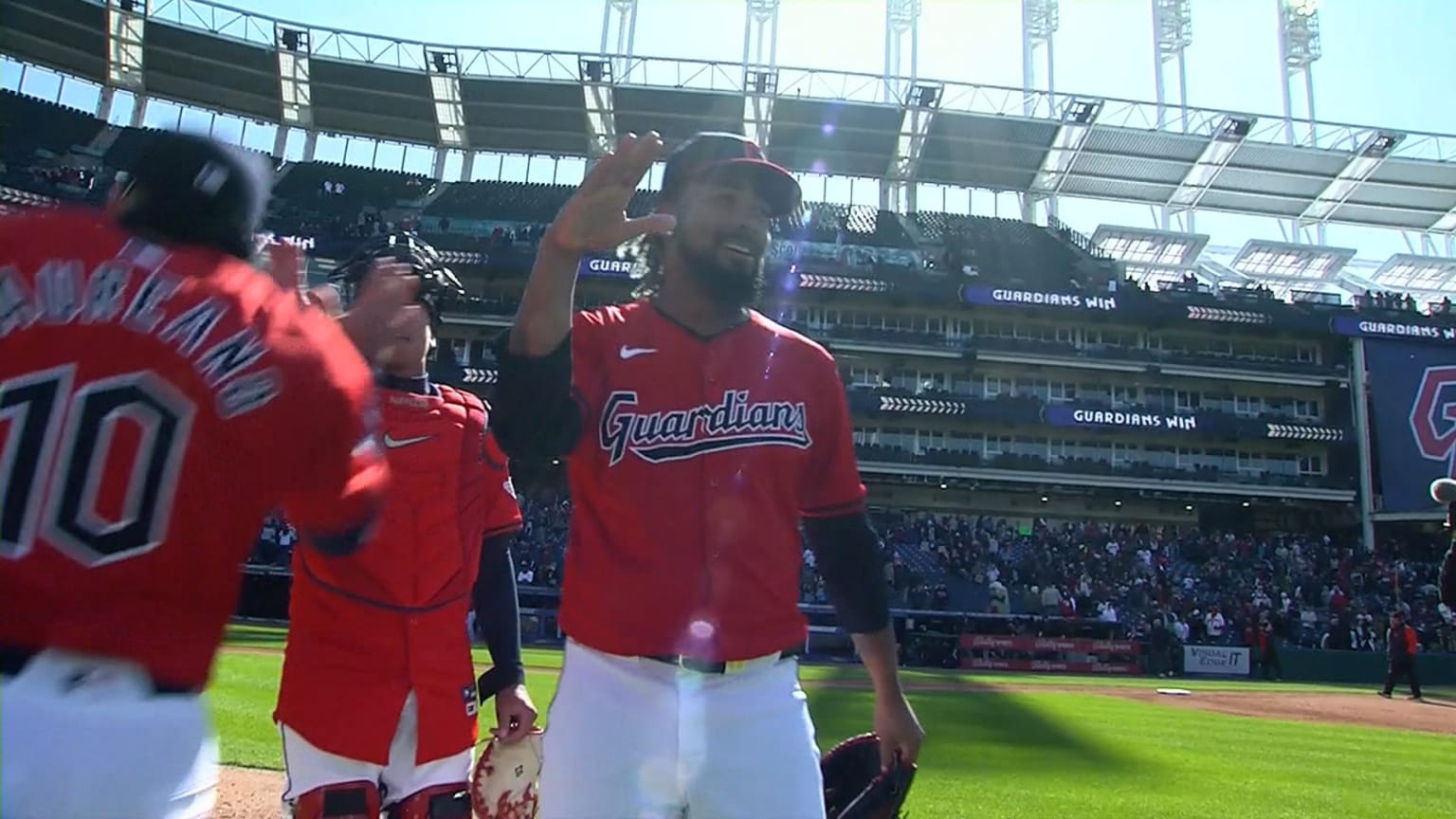 Guardians turn two to seal 6-2 win | 04/21/2024 | MLB.com