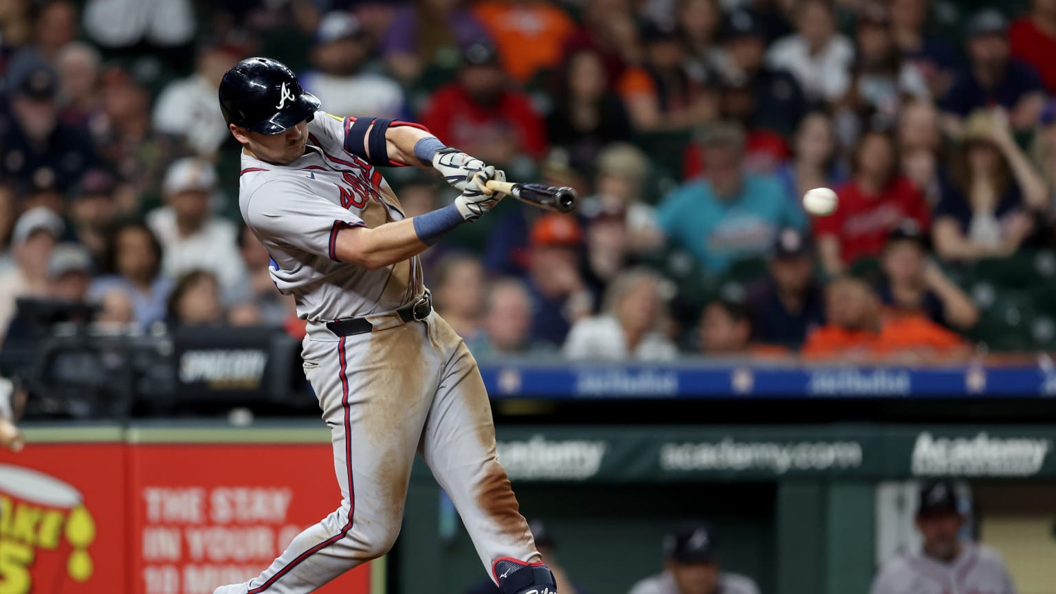 Austin Riley hits an RBI single to left field | 04/15/2024 | Atlanta Braves
