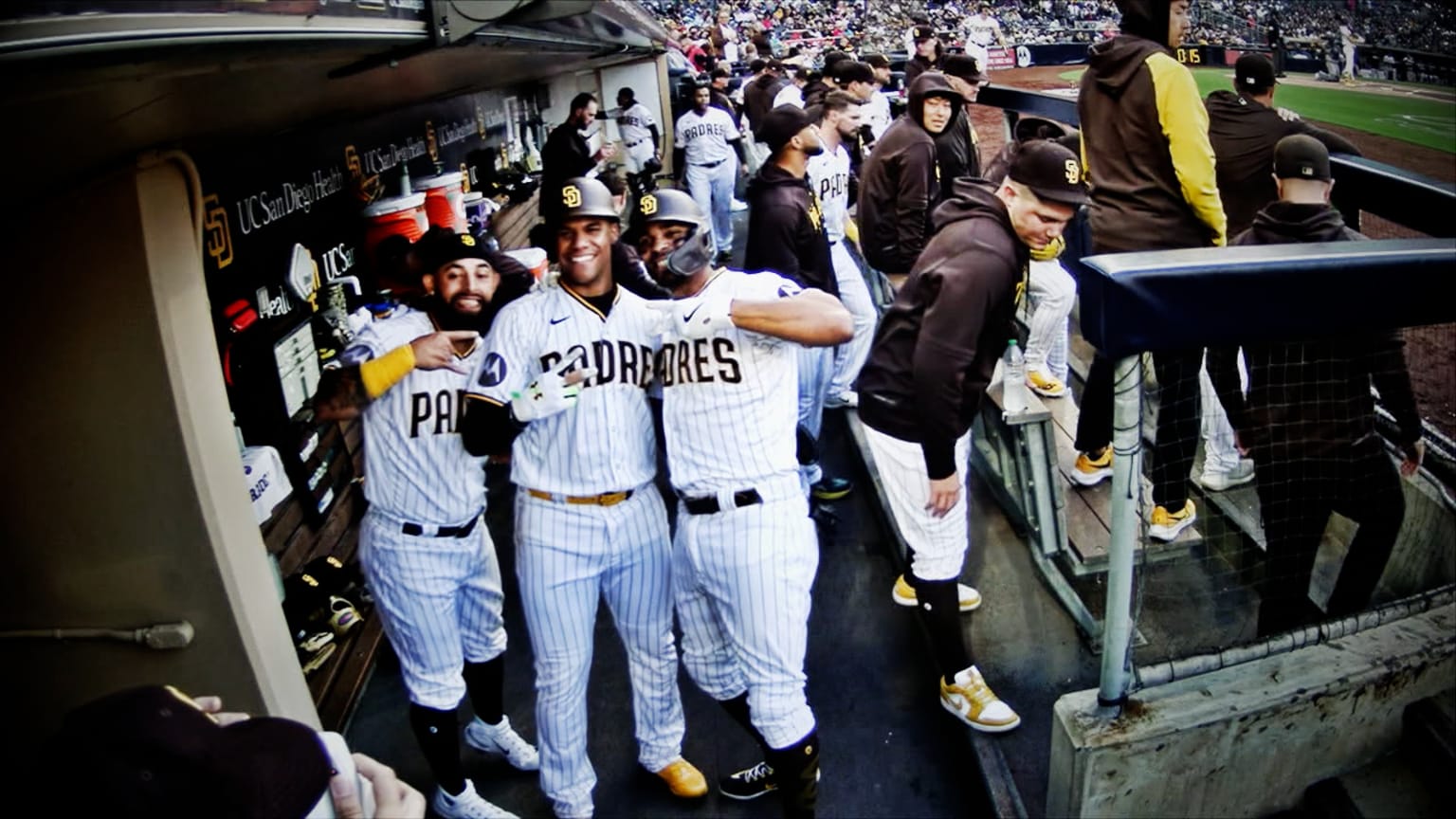 Padres celebrate home runs with Polaroid pictures | 06/25/2023 | San ...