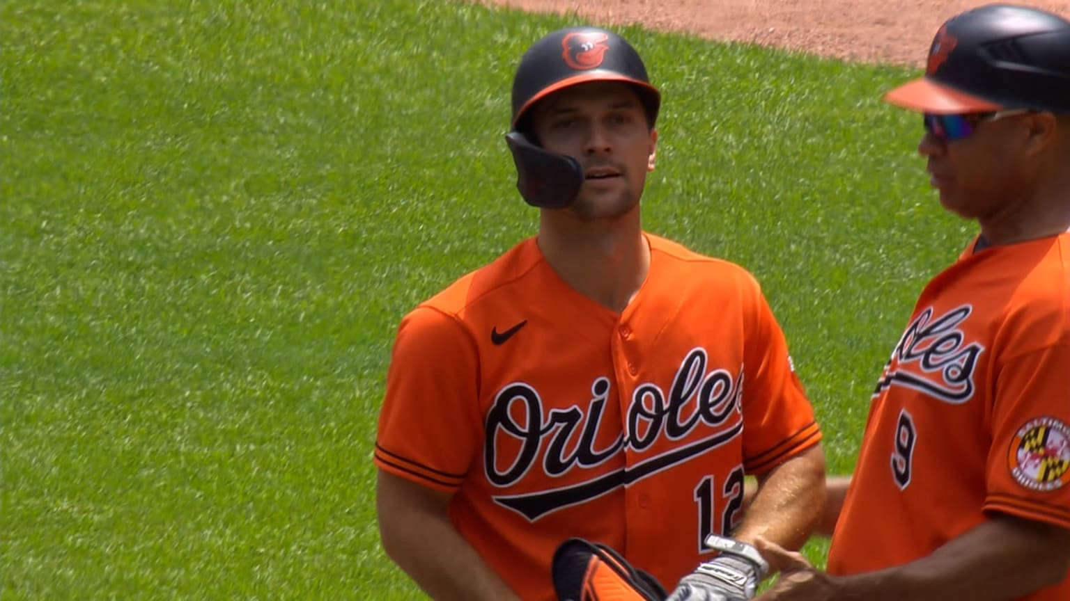 Adam Frazier's bloop single to left field plates two | 07/08/2023 ...