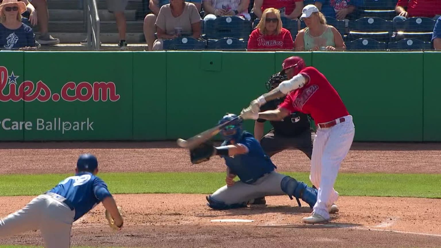 Nick Castellanos hits a ground ball RBI single | 02/28/2023 ...