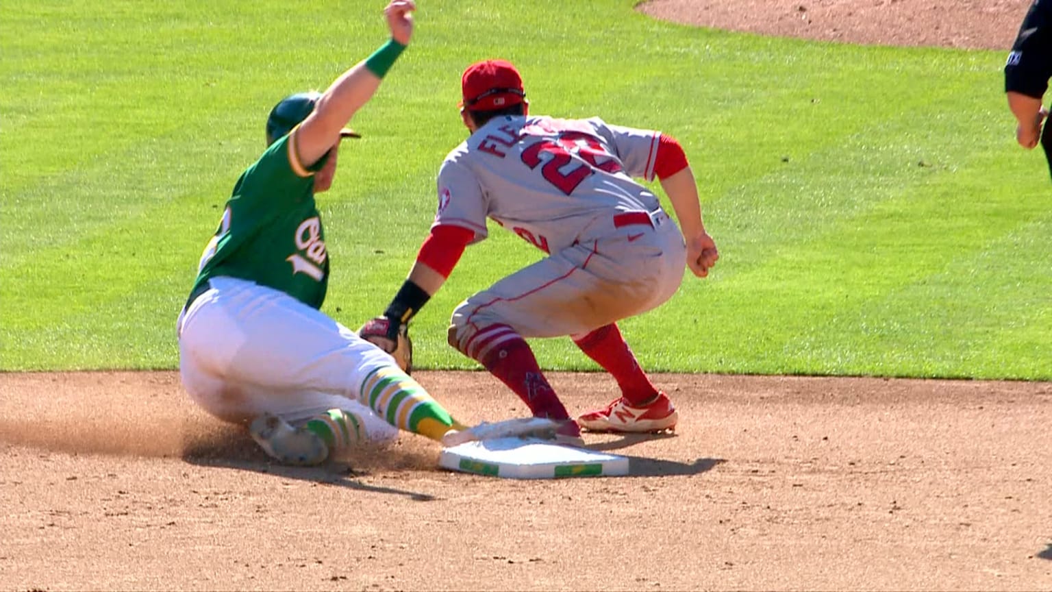 Conner Capel ruled safe at second after review | 10/05/2022 | MLB.com