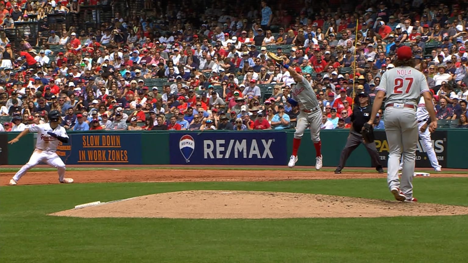 Bryce Harper ends the 5th by turning a double play | 07/23/2023 ...