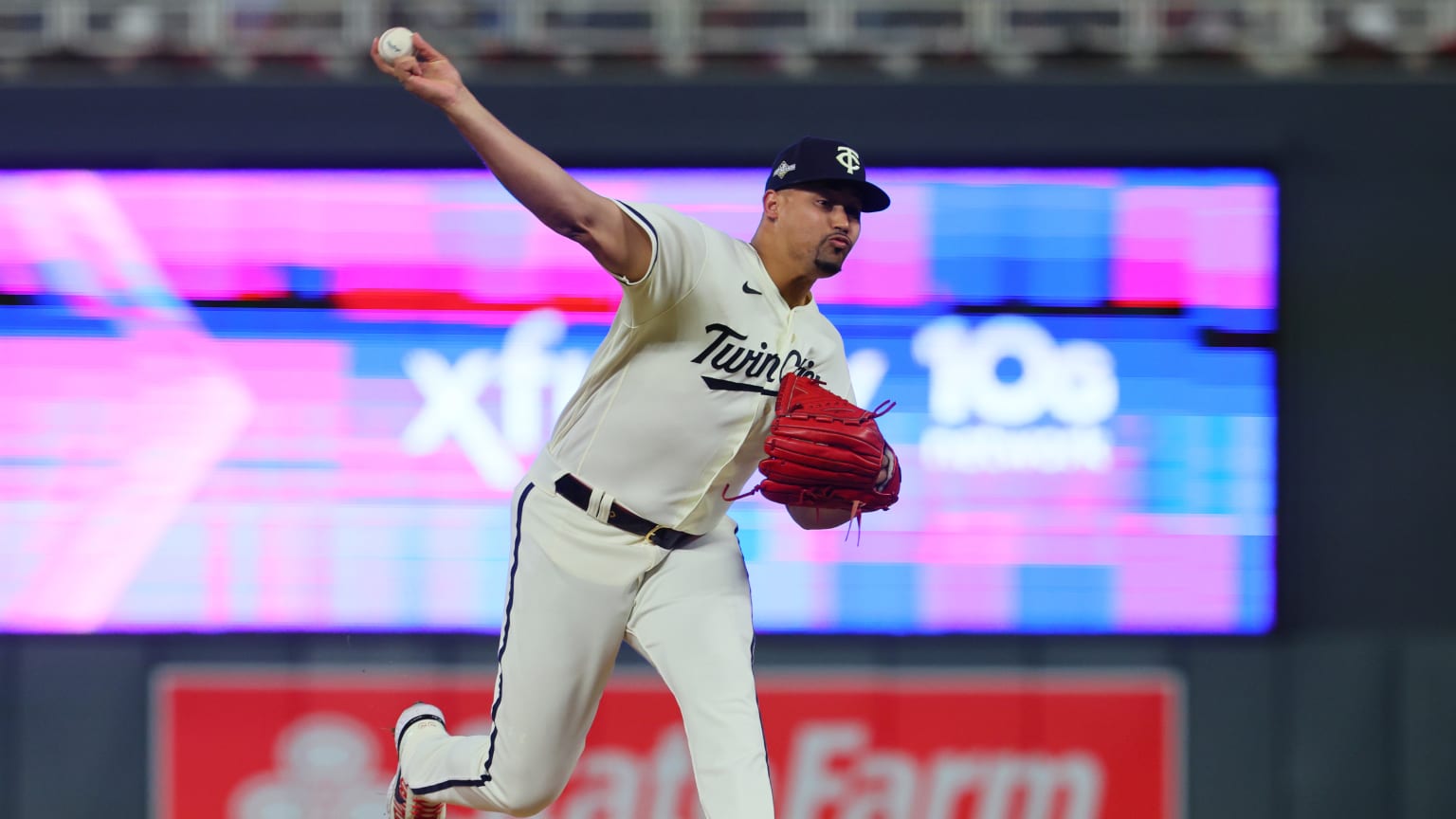 Jhoan Duran hurls two scoreless innings in relief | 10/11/2023 ...