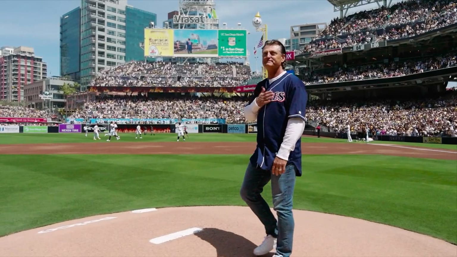 Trevor Hoffman's ceremonial first pitch | 03/27/2025 | San Diego Padres
