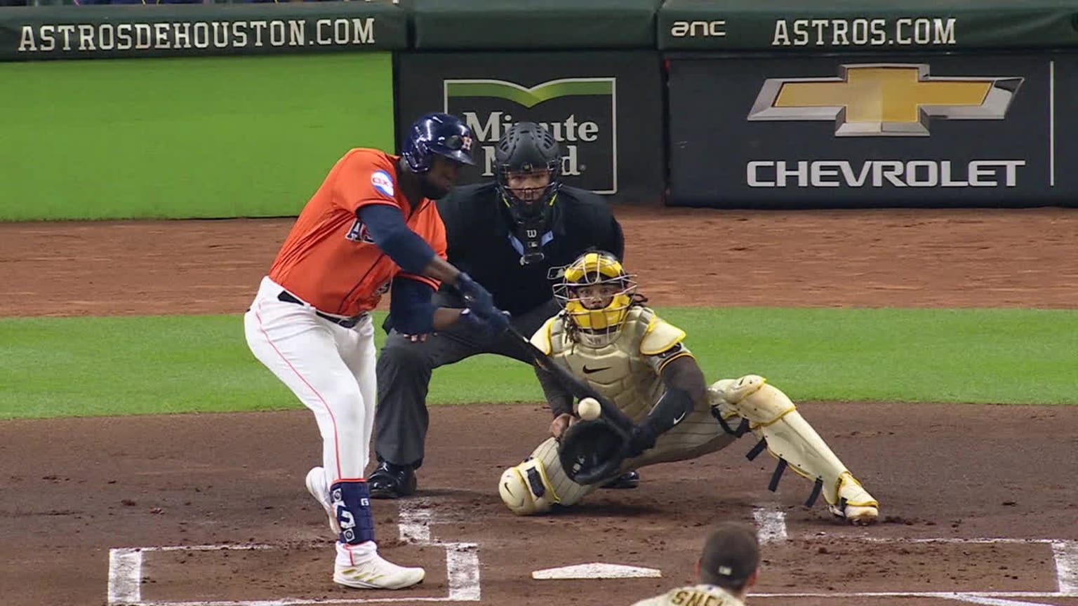 Yordan Alvarez rips an RBI single to right field | 09/08/2023 | Houston ...