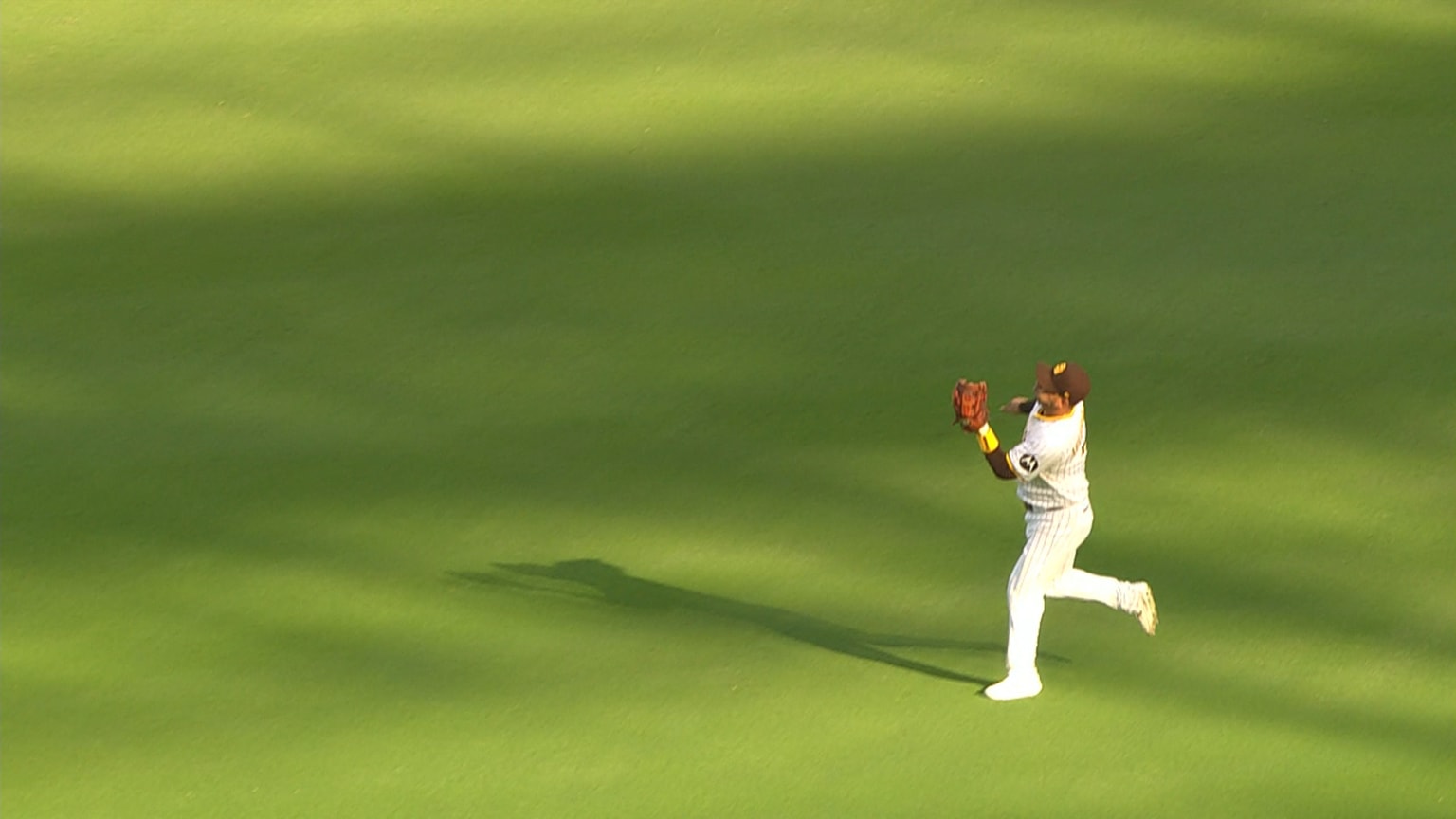 Jose Iglesias' over-the-shoulder catch | 09/01/2025 | San Diego Padres