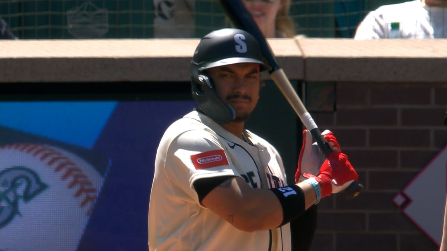 Leo Rivas scores on a forceout | 05/03/2026 | Seattle Mariners