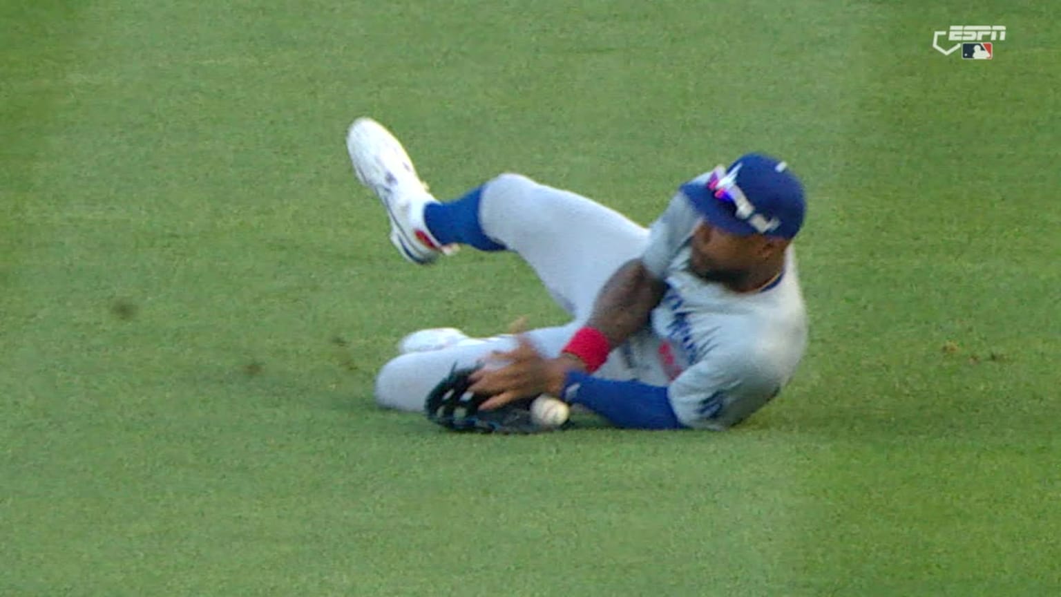 Jason Heyward makes a sliding catch, call overturned | 06/09/2024 | New ...