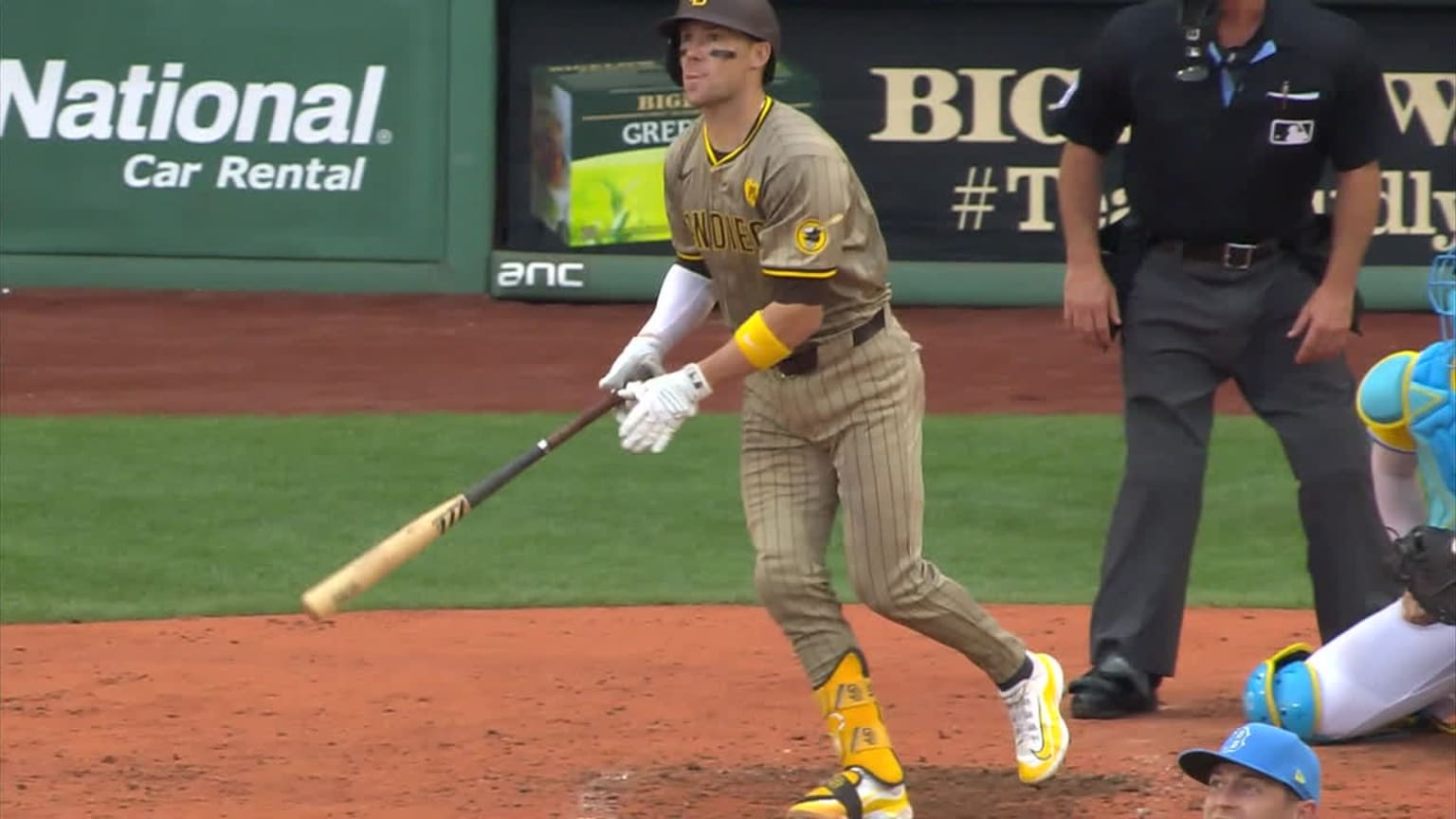 Sullivan suena HR de 2 carreras en la 5ta | 29/06/2024 | Los Padres de ...