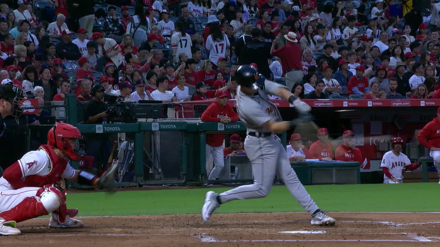 Zack Short belts a three-run home run to left field | 09/16/2023 ...