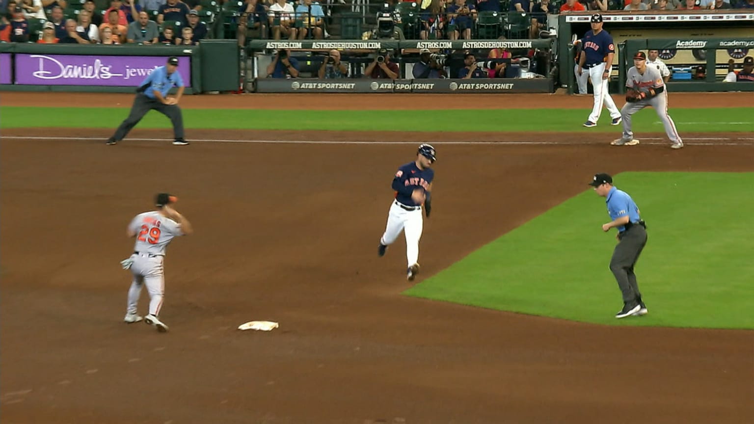 Austin Voth gets Kyle Tucker to hit into a DP | 08/28/2022 | Baltimore ...