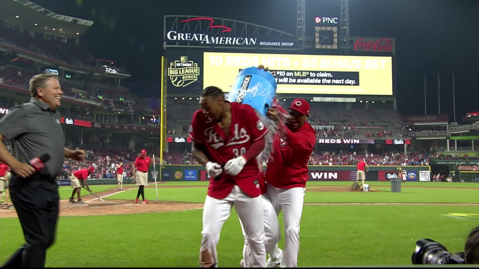 Will Benson on his walk-off home run | 06/07/2023 | Cincinnati Reds