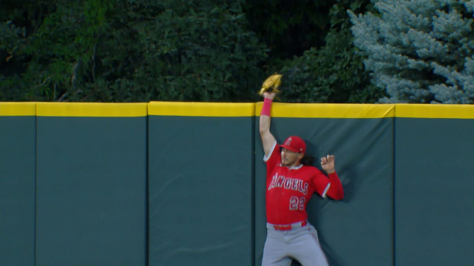 Bryce Teodosio's amazing catch | 09/19/2025 | MLB.com