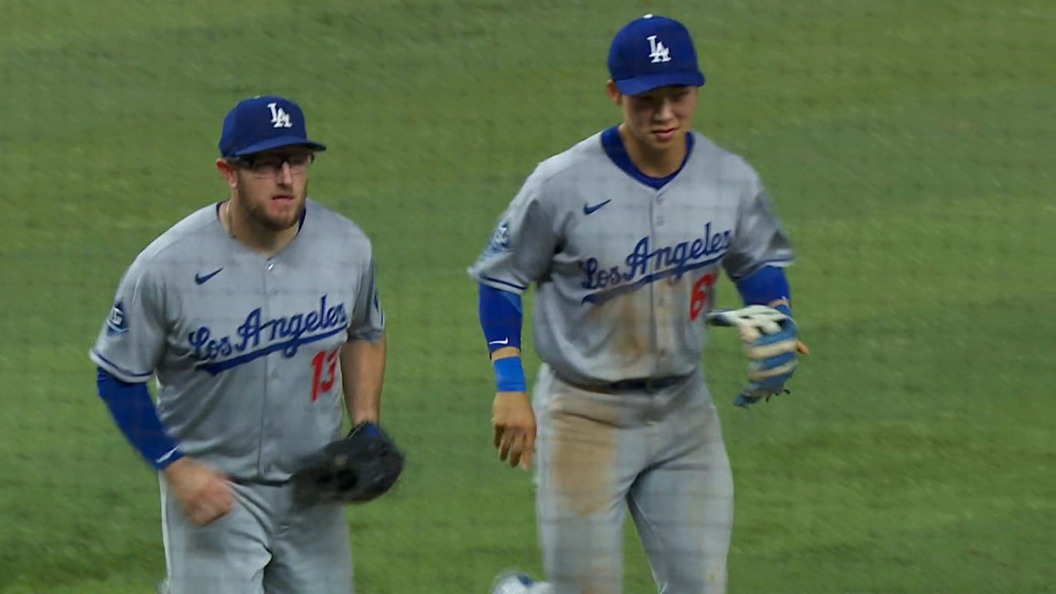 Dodgers turn two to escape bases-loaded jam in 8th | 05/06/2025 | Los ...