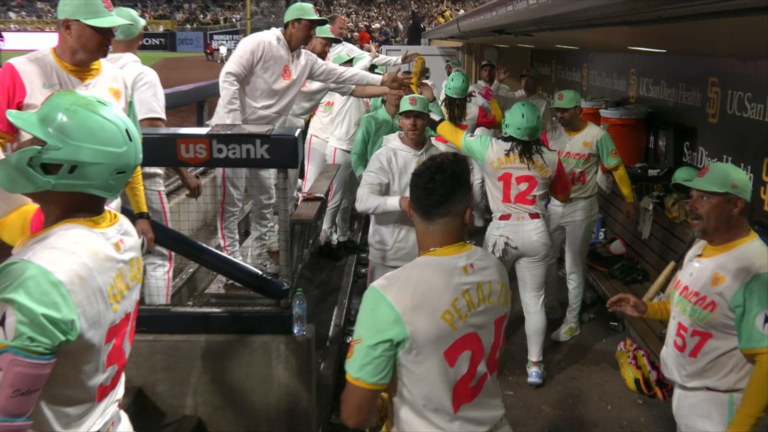 Padres score five runs in the 8th | 06/07/2024 | San Diego Padres