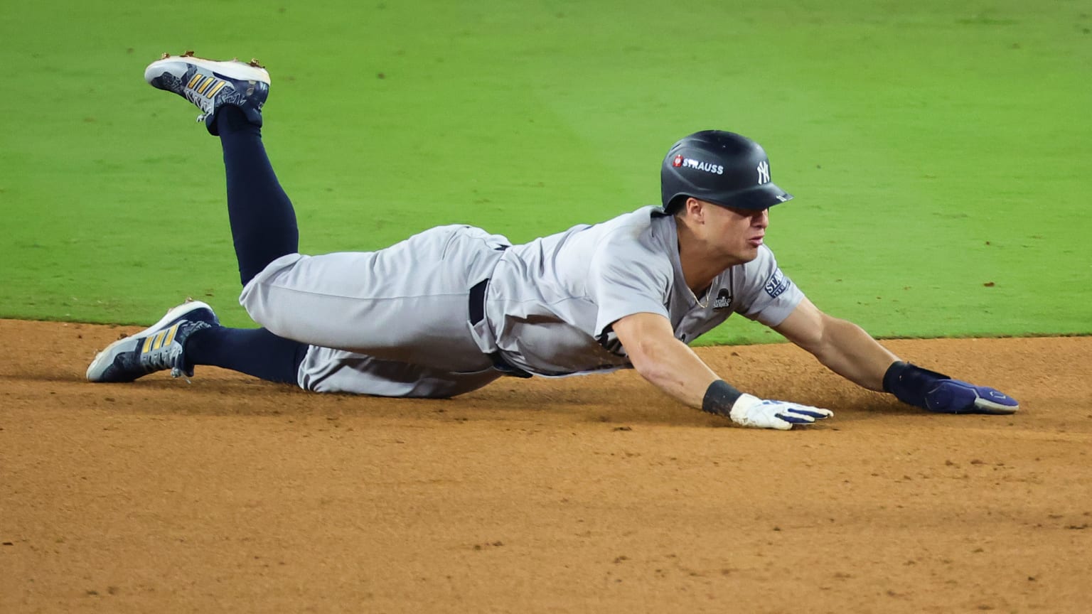 Anthony Volpe steals second base | 10/25/2024 | New York Yankees