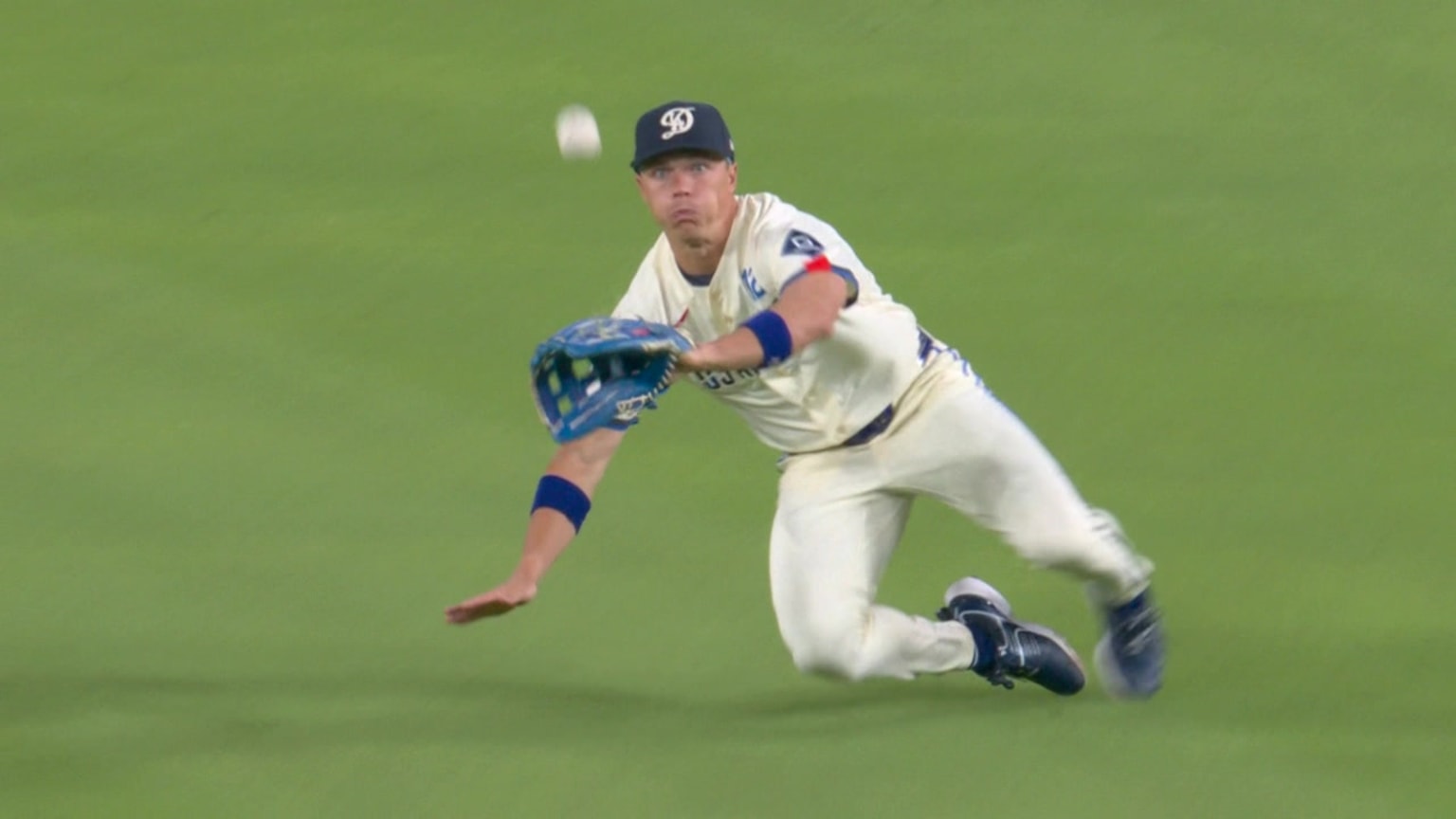 Alex Call's sliding catch | 06/06/2026 | Los Angeles Dodgers