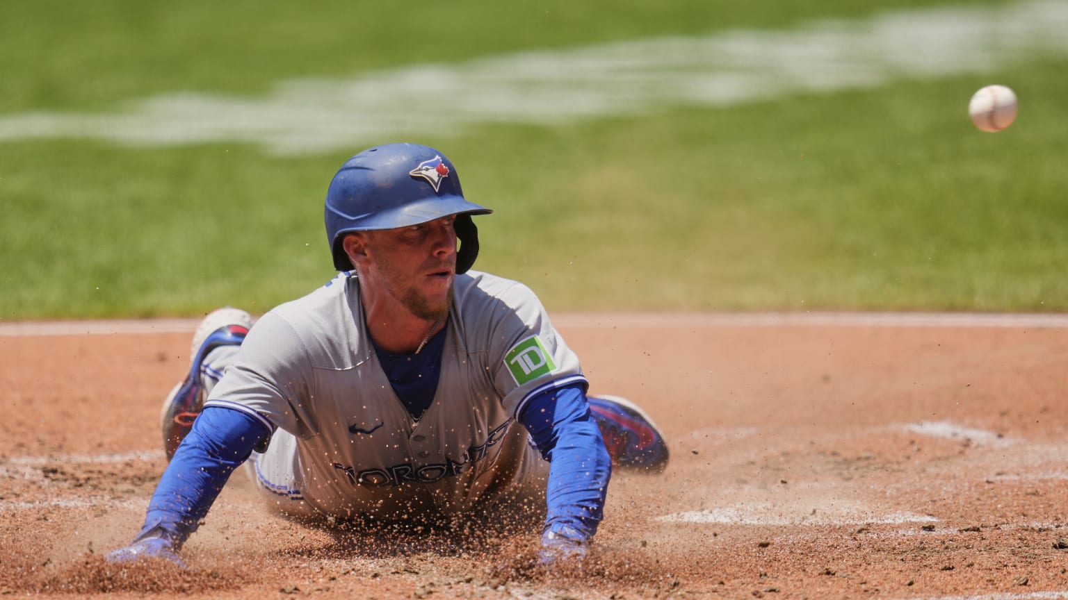 Myles Straw scores on error | 06/26/2025 | Toronto Blue Jays