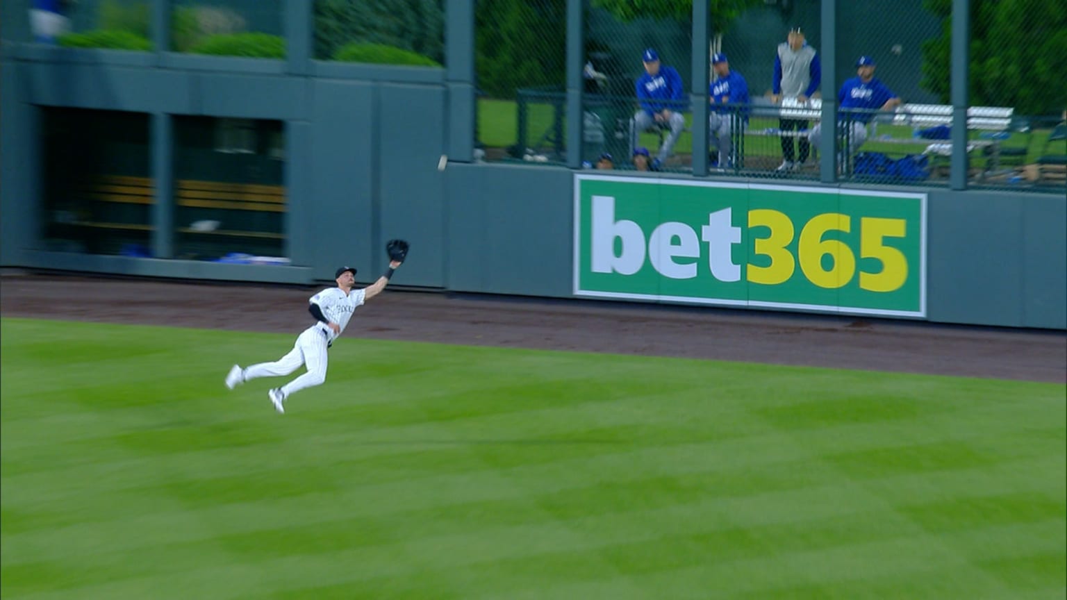 Brenton Doyle's stellar diving catch | 06/18/2024 | Minnesota Twins