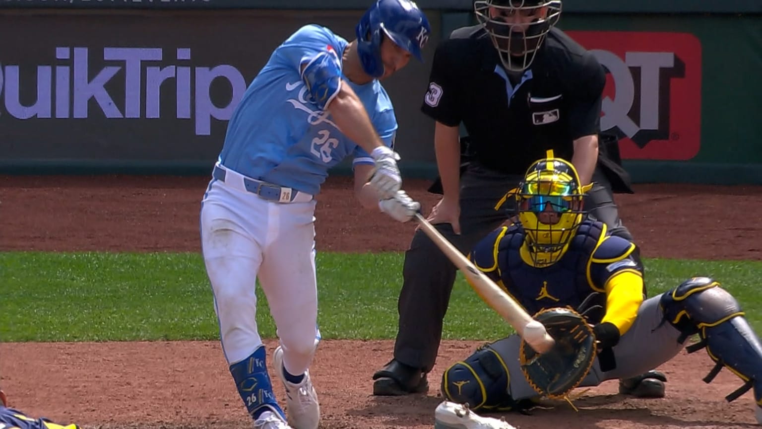 Adam Frazier's RBI single | 05/08/2024 | Kansas City Royals