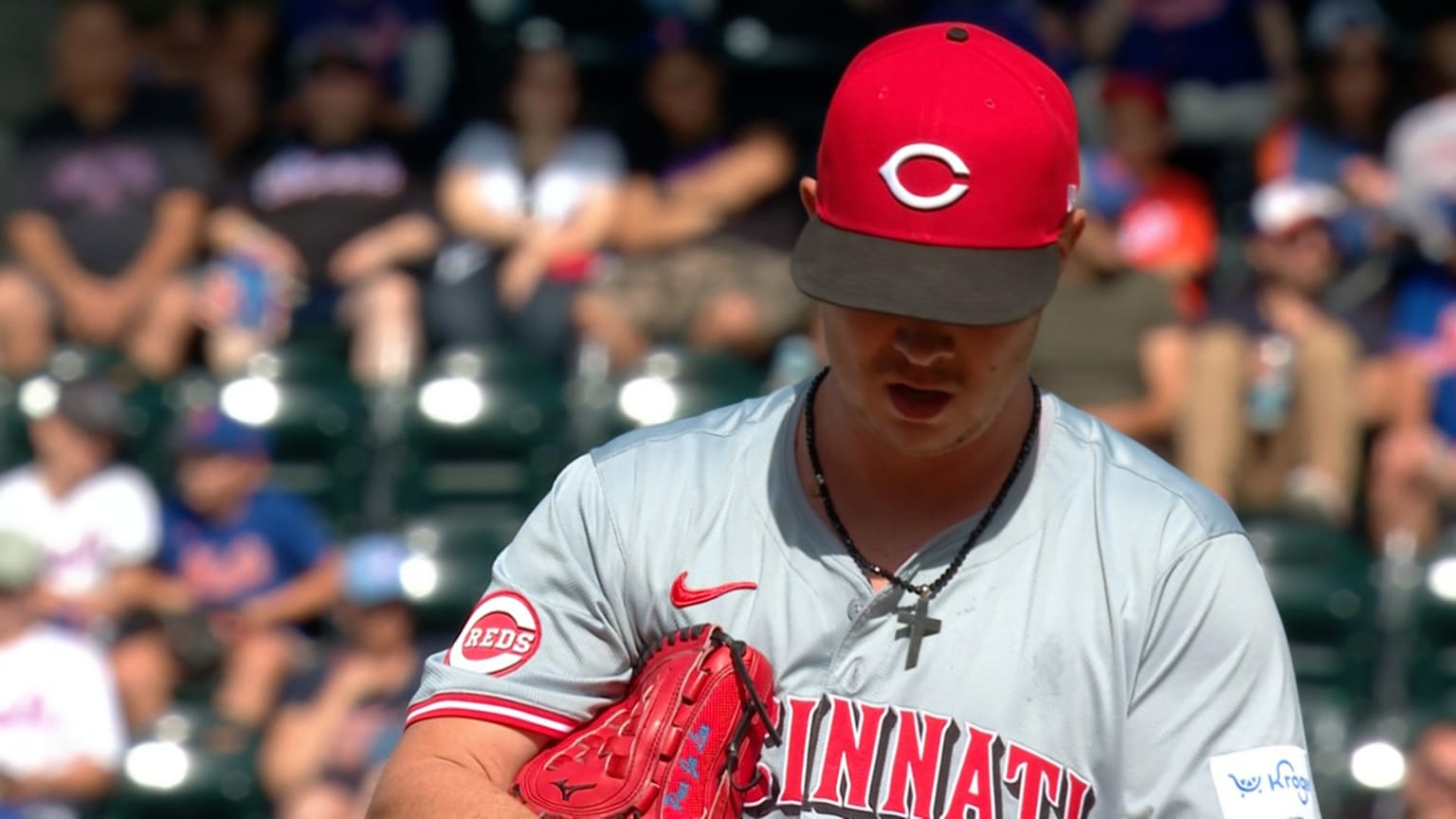 Emilio Pagán works out of a jam in the 6th | 09/08/2024 | Cincinnati Reds