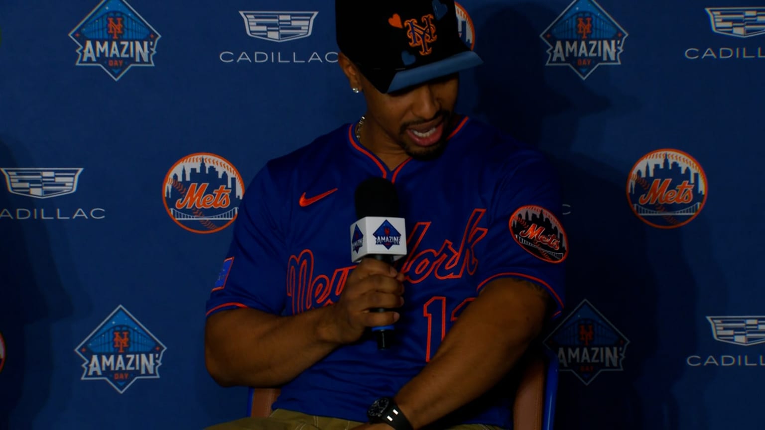 Mets unveil new road jerseys at Amazin' Day | 01/25/2025 | MLB.com