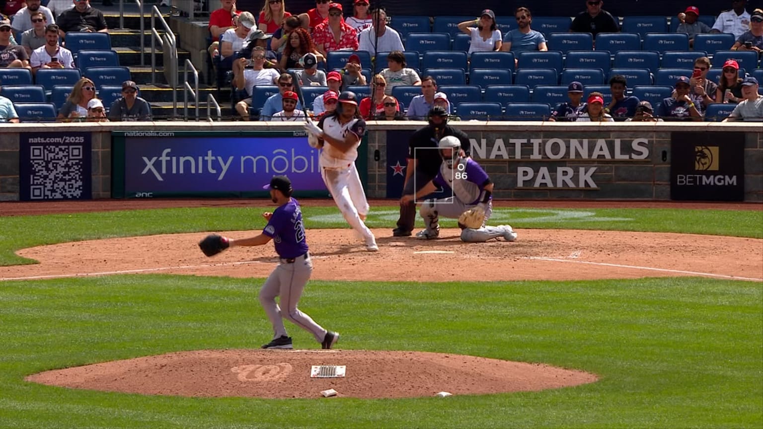 Lambert makes a quick snag, gets the double play | 08/22/2024 | MLB.com