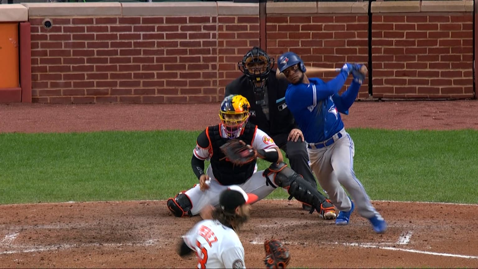 Otto Lopez laces a two-run single in the 7th inning | 10/05/2022 | MLB.com