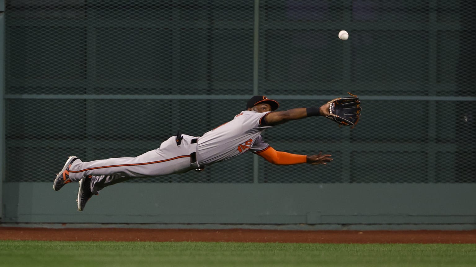 Cedric Mullins' diving catch | 09/09/2024 | MLB.com