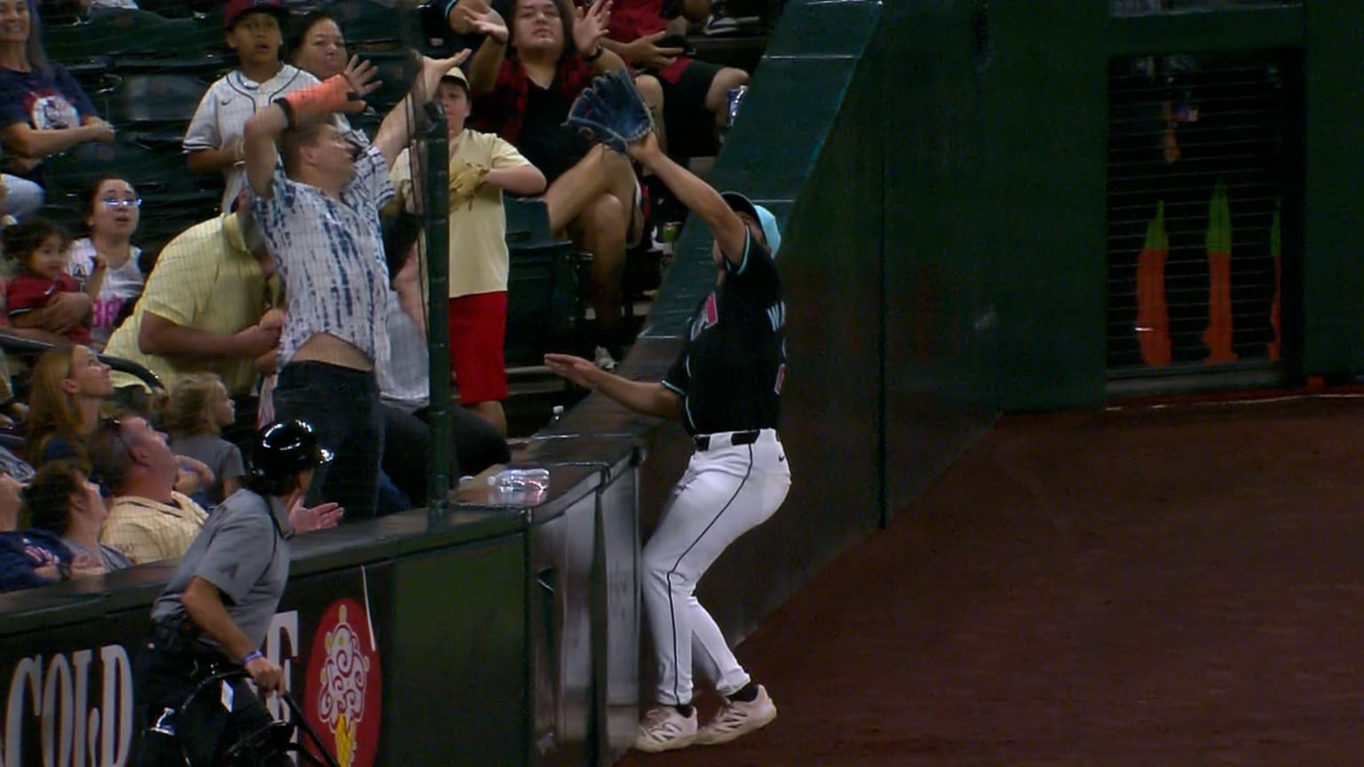 Ryan Waldschmidt's reaching grab | 03/24/2025 | Arizona Diamondbacks