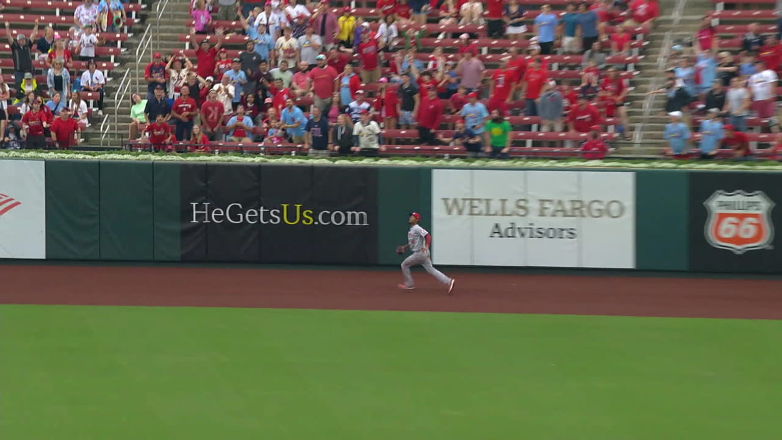 Will Benson makes nice catch, Alexis Díaz earns save | 06/11/2023 ...