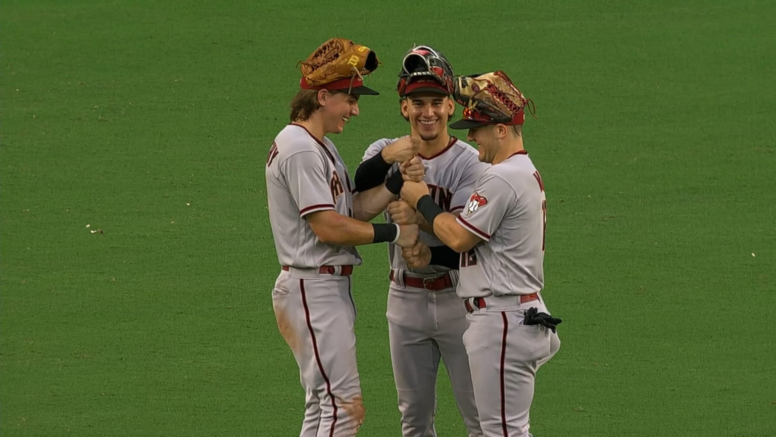 Caleb Smith secures win | 09/05/2022 | Pittsburgh Pirates