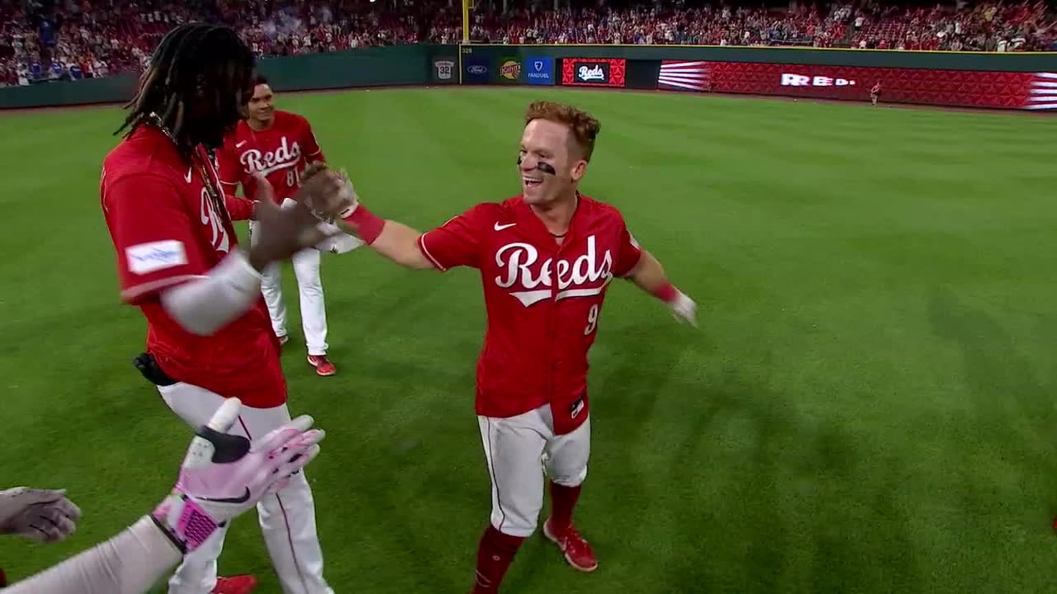 Matt McLain hits a walk-off single to left-center | 06/06/2023 ...