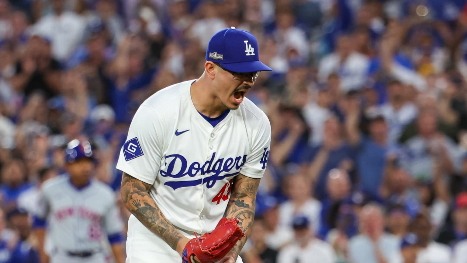 Anthony Banda fans Jeff McNeil to avoid trouble | 10/20/2024 | Los ...