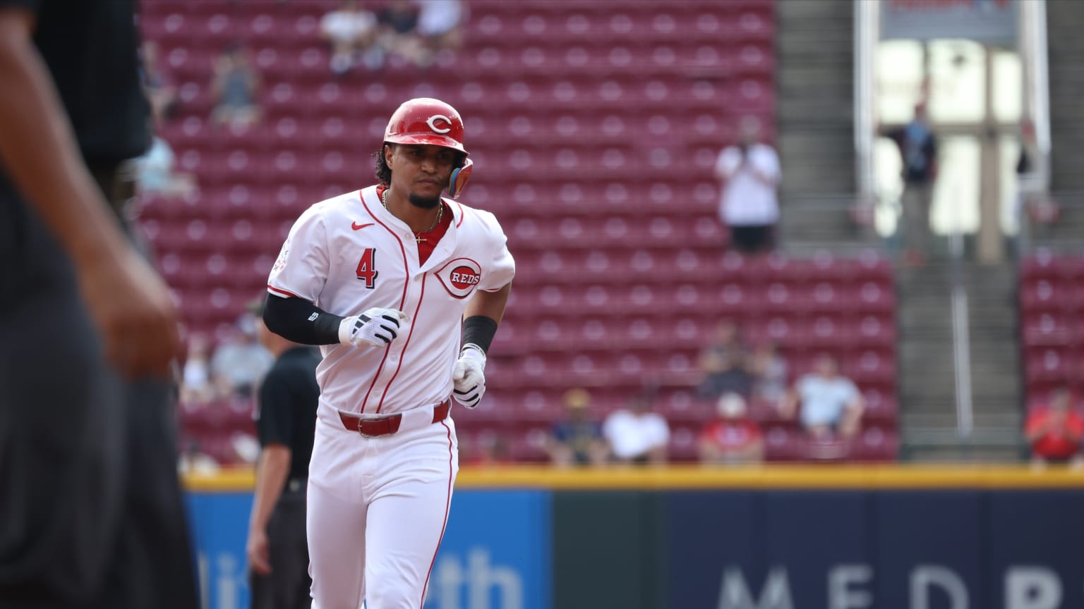 Santiago Espinal's solo home run (9) | 08/30/2024 | Cincinnati Reds