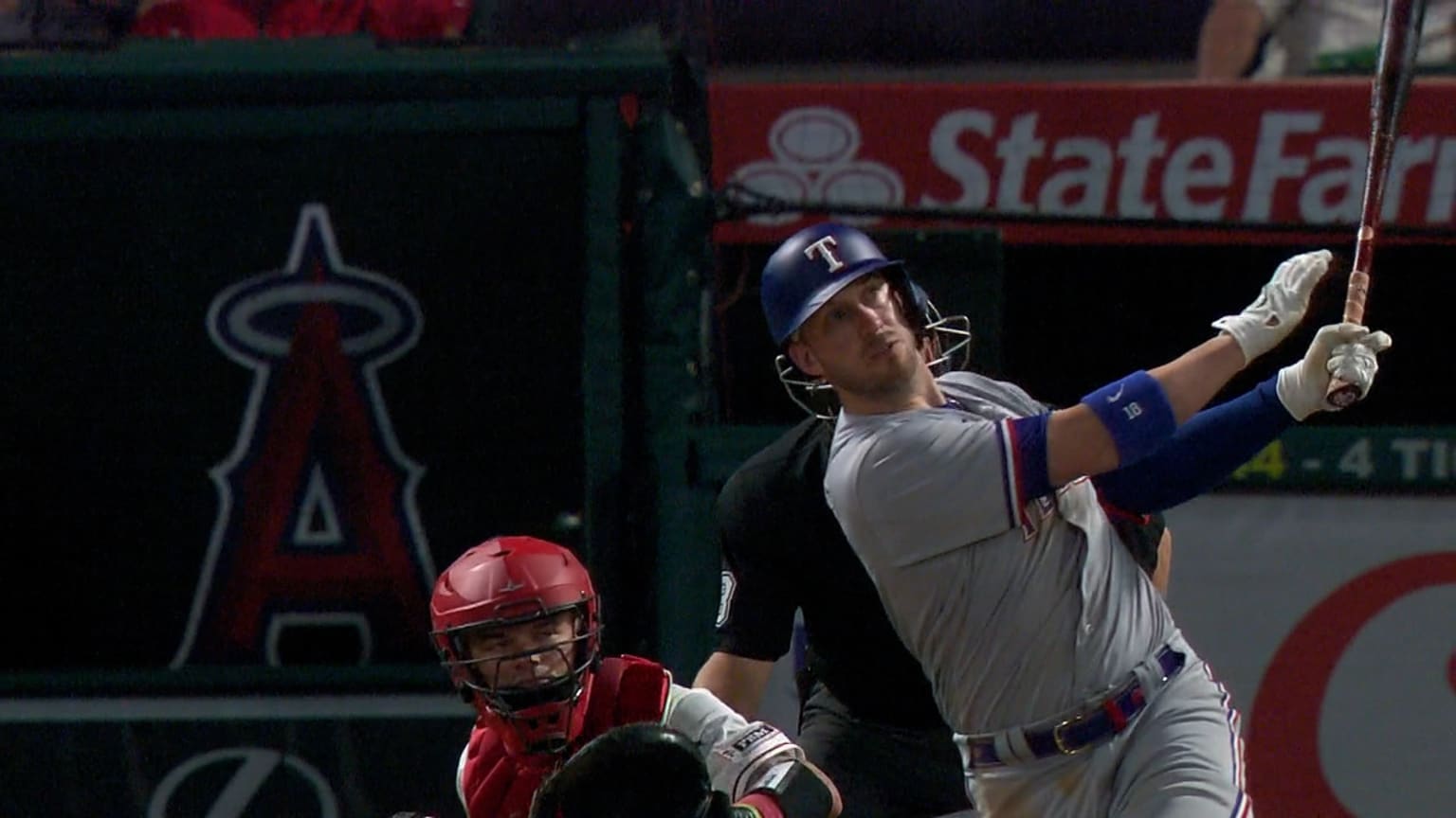 Mitch Garver hammers a go-ahead homer in the 6th | 09/25/2023 | Texas ...