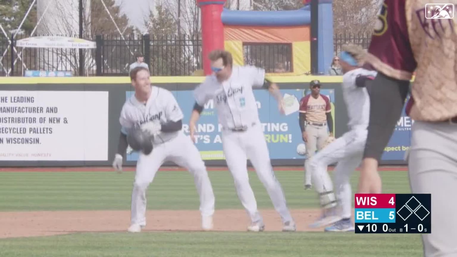 Jacob Berry rips a walk-off single in the 10th | 04/09/2023 | MLB.com