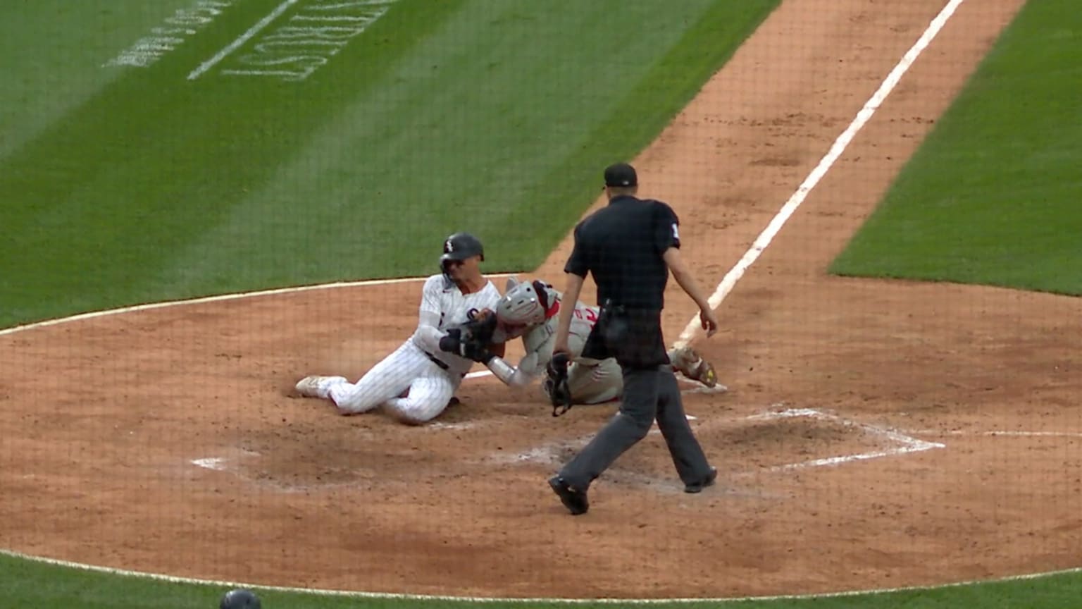 Johan Rojas nabs Josh Rojas at home | 07/30/2025 | Philadelphia Phillies