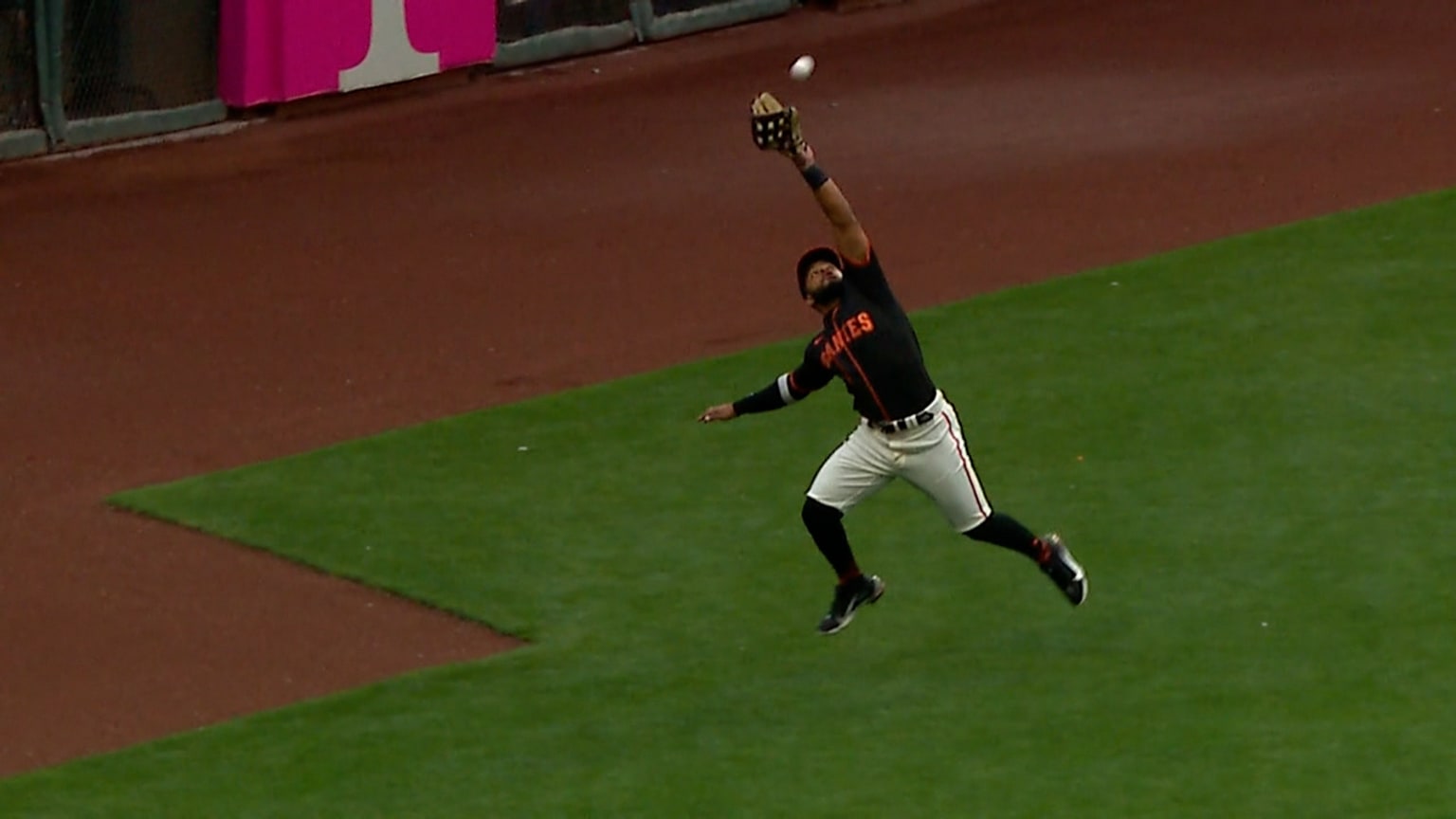 Heliot Ramos makes a sensational running catch | 09/18/2022 | San ...