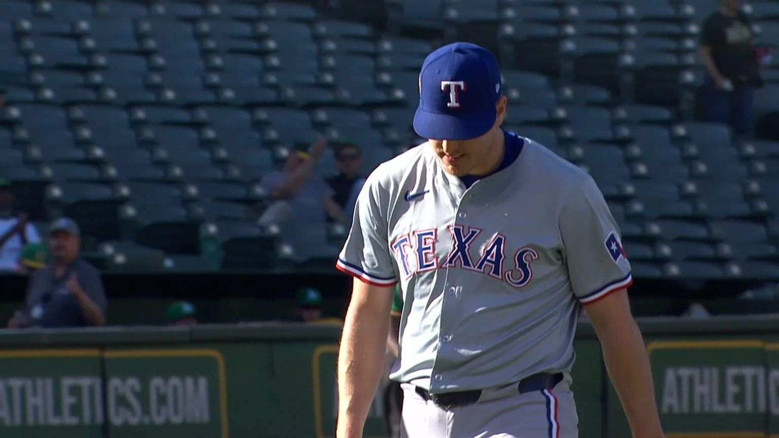 Josh Sborz leaves game with injury | 05/08/2024 | Texas Rangers