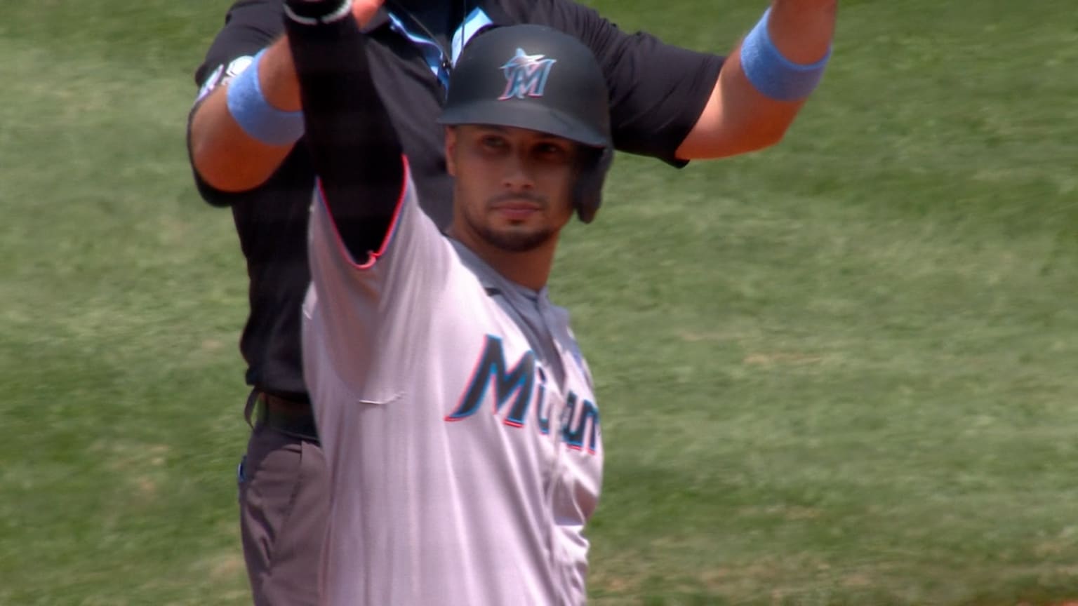 Jacob Amaya gets his first MLB hit in the 4th inning | 06/18/2023 ...