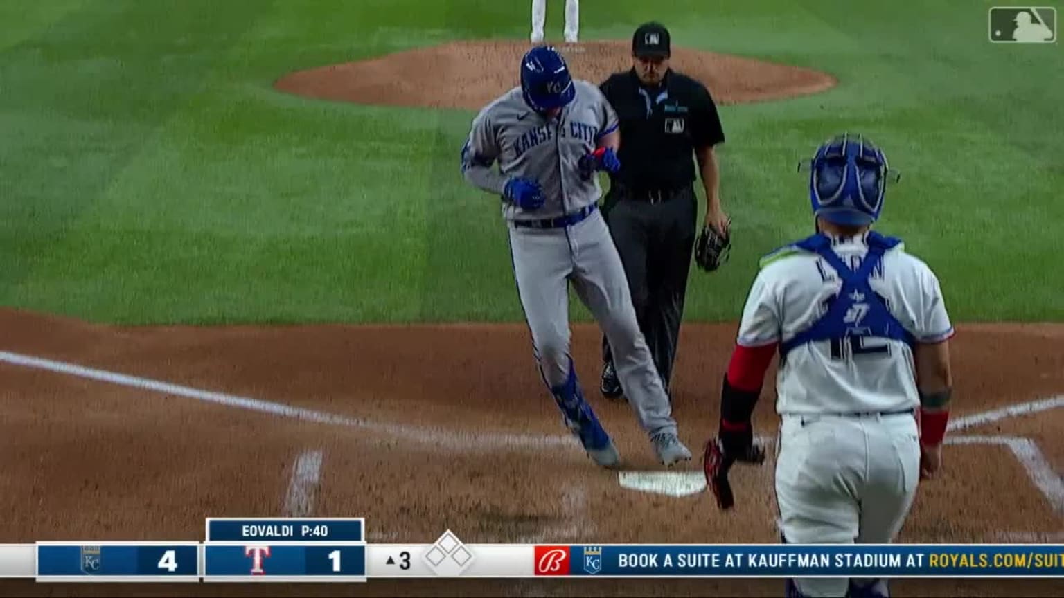 Pasquantino hits a home run to right-center field | 04/12/2023 | Kansas City Royals