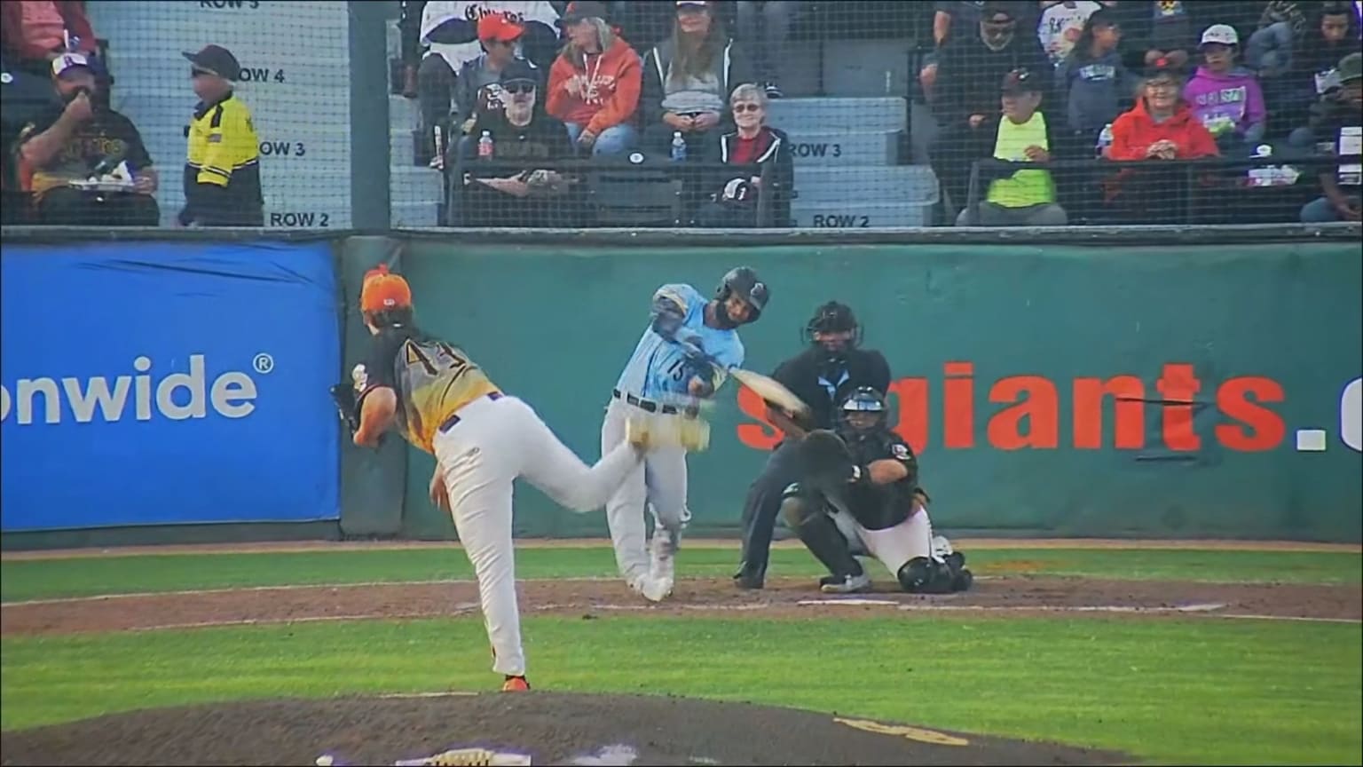 Carlos Jimenez slaps a triple, then scores | 07/27/2024 | MLB.com